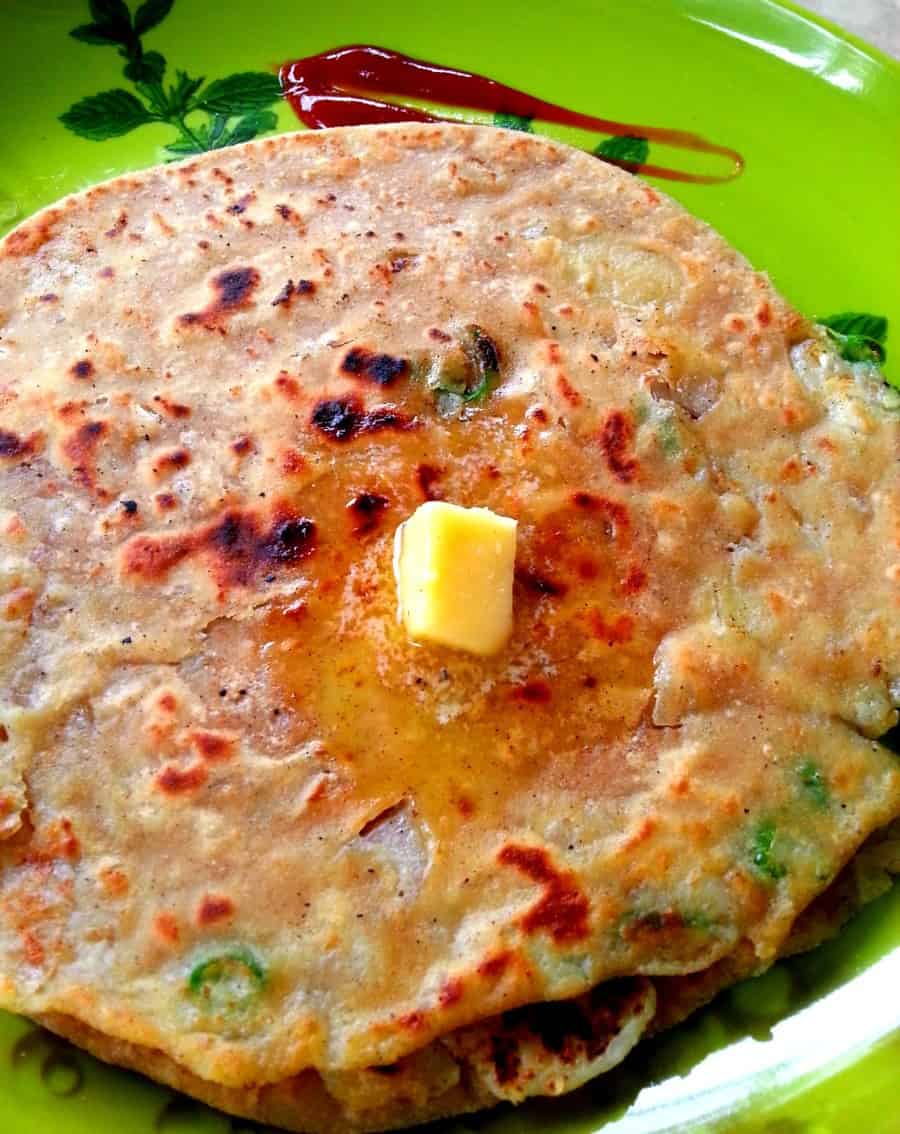 Aloo Paratha – Traditional Indian Potatoes Flatbread Recipe